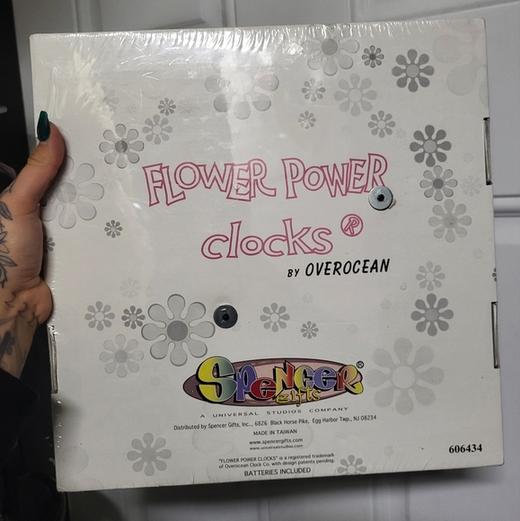 overocean | Other | Vintage Overocean Quartz Pendulum Flower Power ...